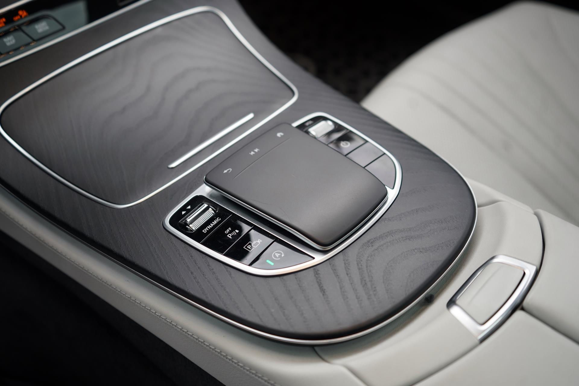 Mercedes - Benz/Cls 300 D Amg